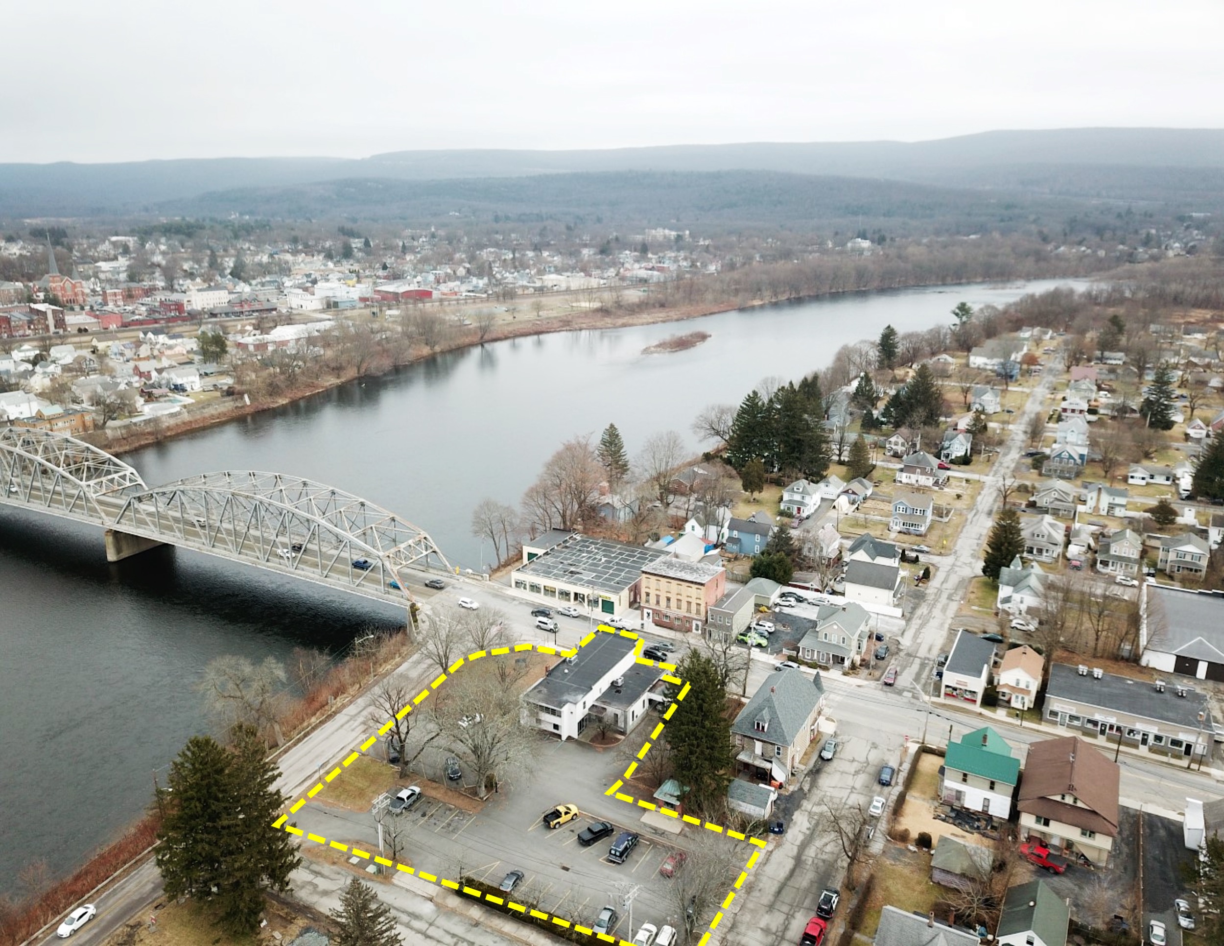 Absolute $1 Auction: Former Citizens Bank – Matamoras, PA - Marketplace