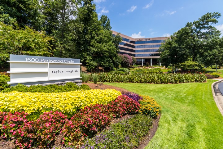 1600 Parkwood Office Building - Marketplace