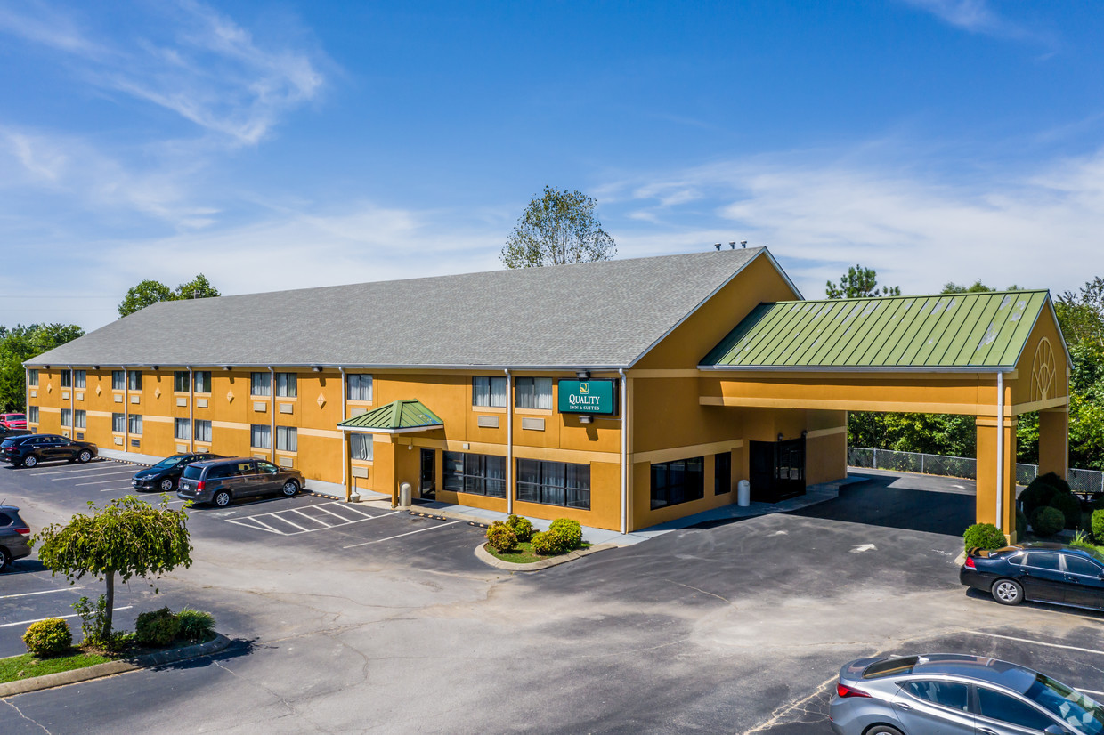 Quality Inn & Suites - Marketplace