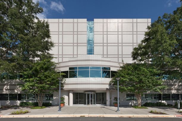 Atrium at Fair Lakes - Marketplace