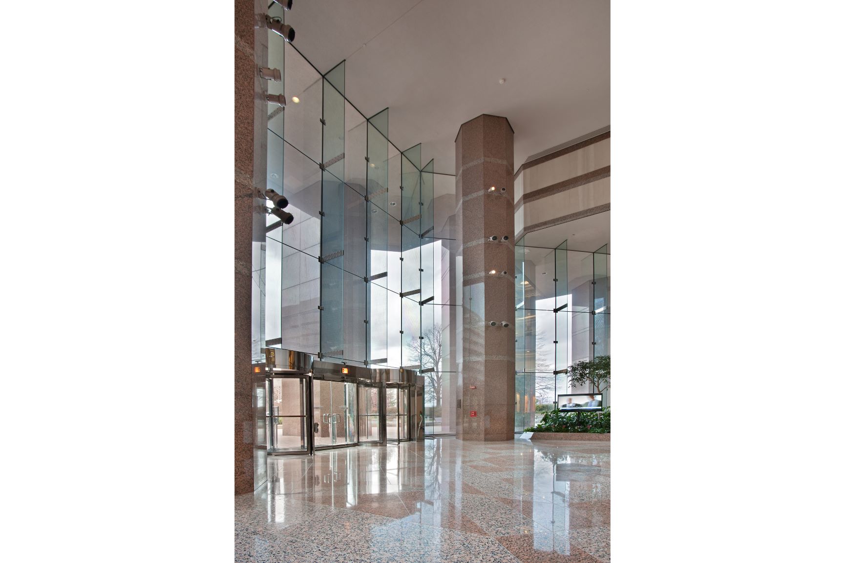 One Skyline Tower - Marketplace