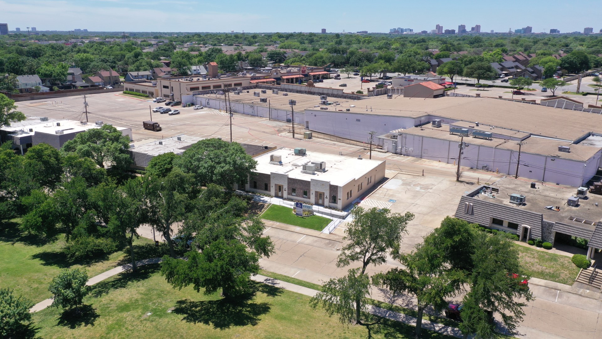 Professional Medical Office Building - Dallas MSA - Marketplace