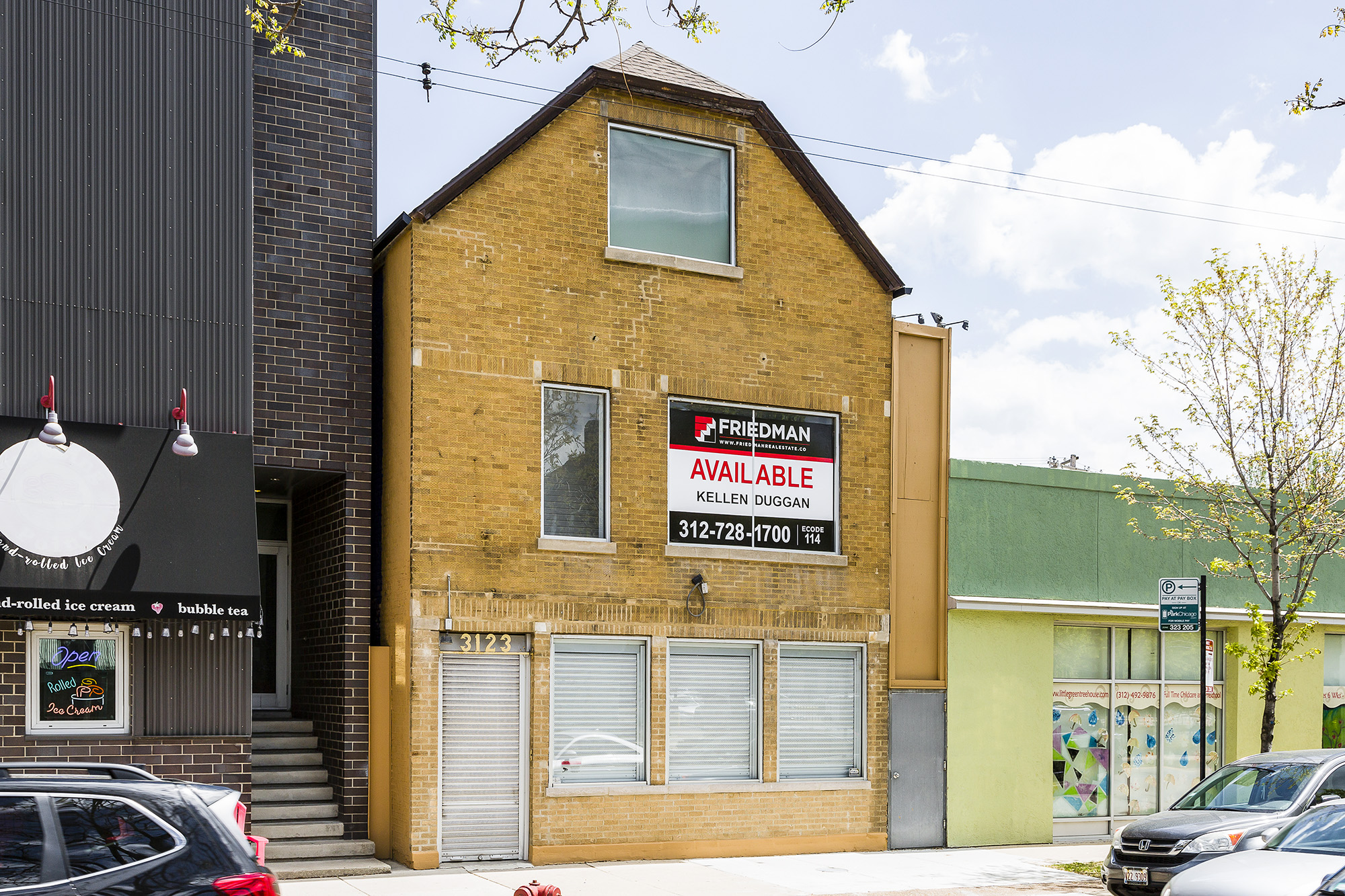 Chicago Mixed-Use Storefront - Marketplace