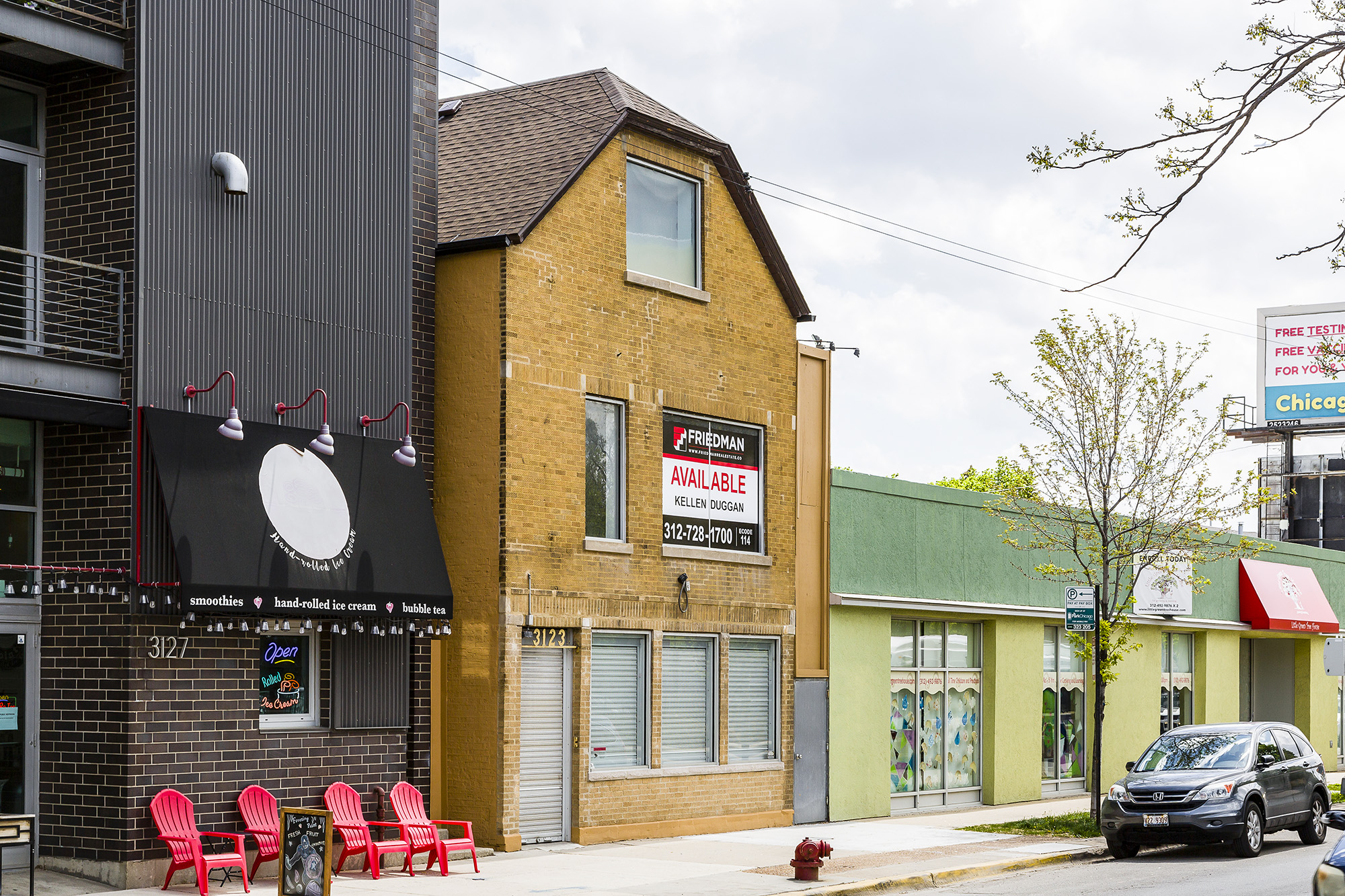 Chicago Mixed-Use Storefront - Marketplace