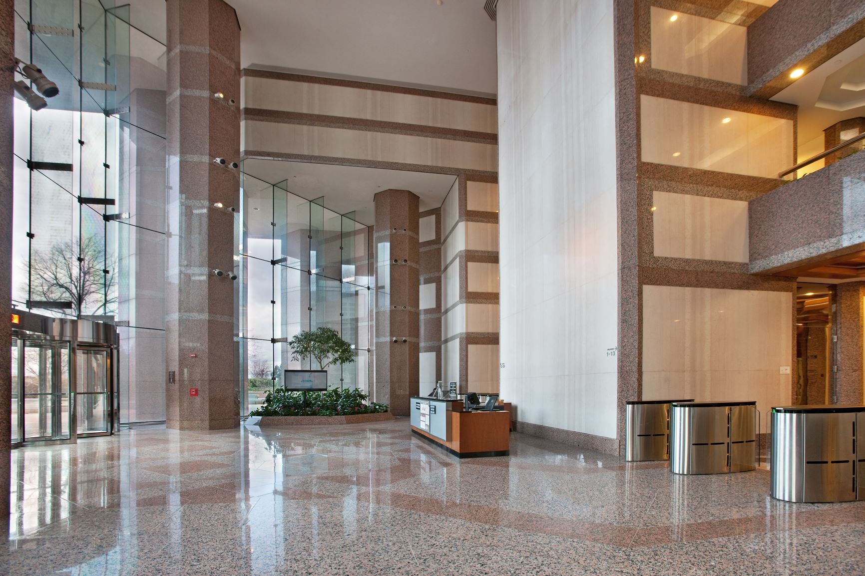 One Skyline Tower - Marketplace