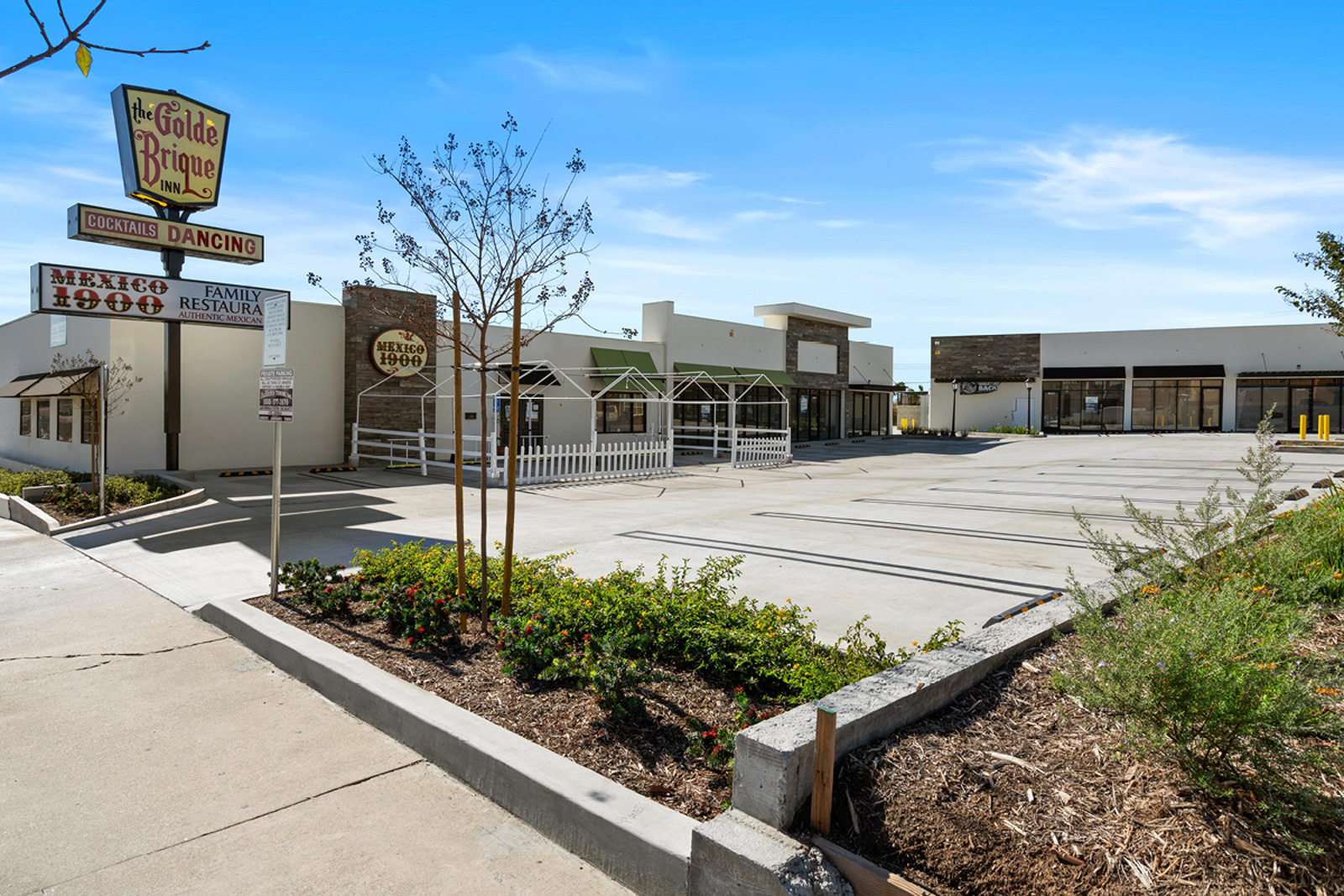 Los Angeles 17,810 SF Strip Center – Lease-Up Opportunity - Marketplace