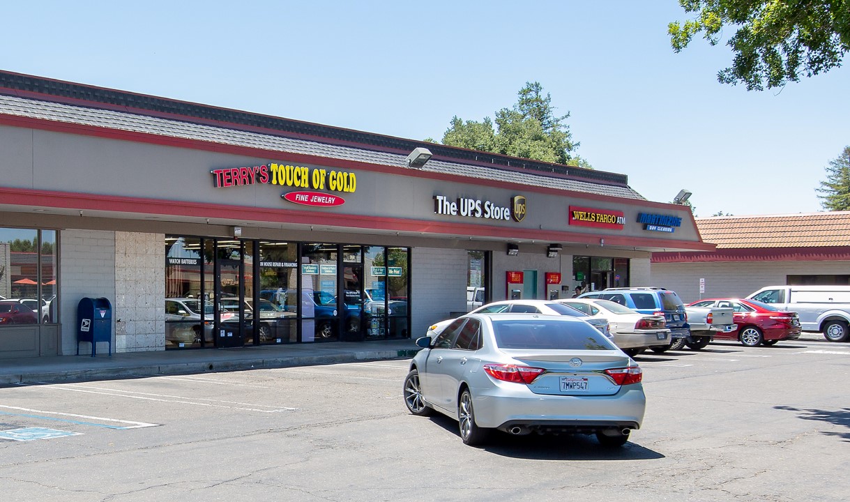 Century Center - Modesto, CA - Marketplace